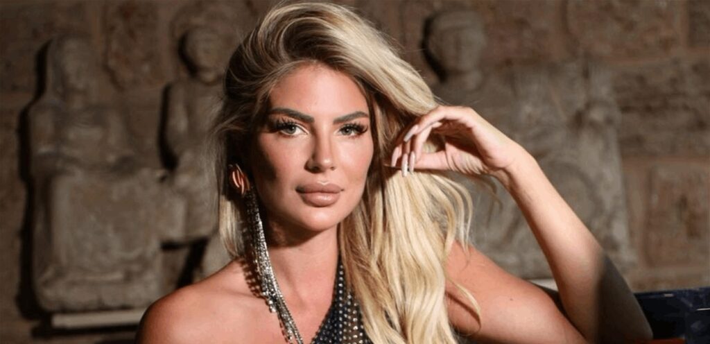 بفستان ضيق.. إطلالة لافتة لملكة جمال لبنان السابقة ساندرا رزق والجمهور ...